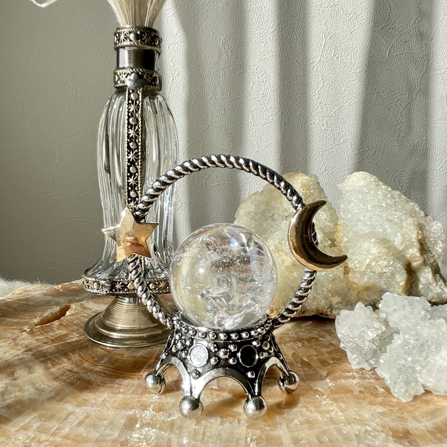 ヒマラヤ水晶の大きなフリーフォーム - Amrita Crystal